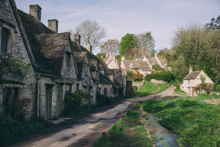 Morning In Bibury - Julia Berolzheimer