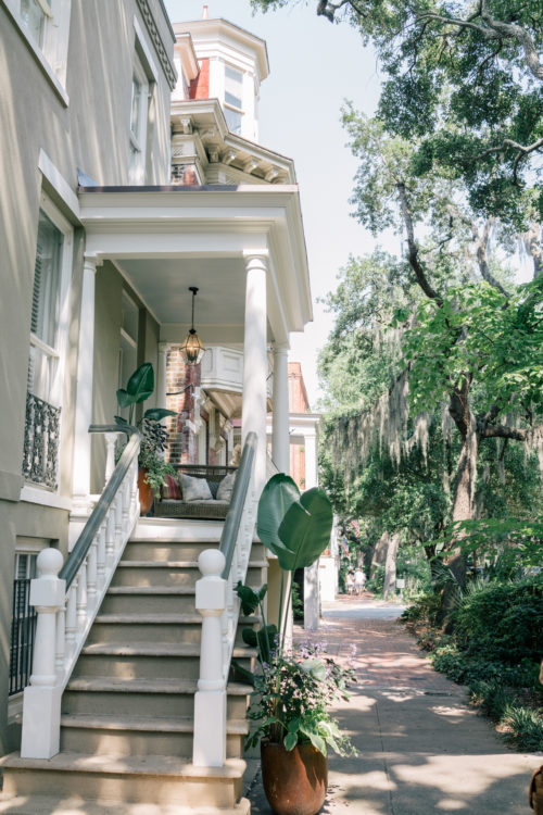 A Day In Savannah - Julia Berolzheimer