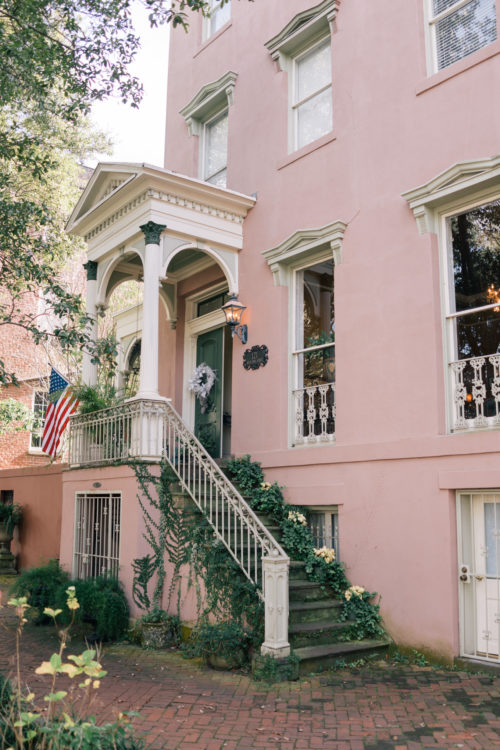Florals In Savannah - Julia Berolzheimer