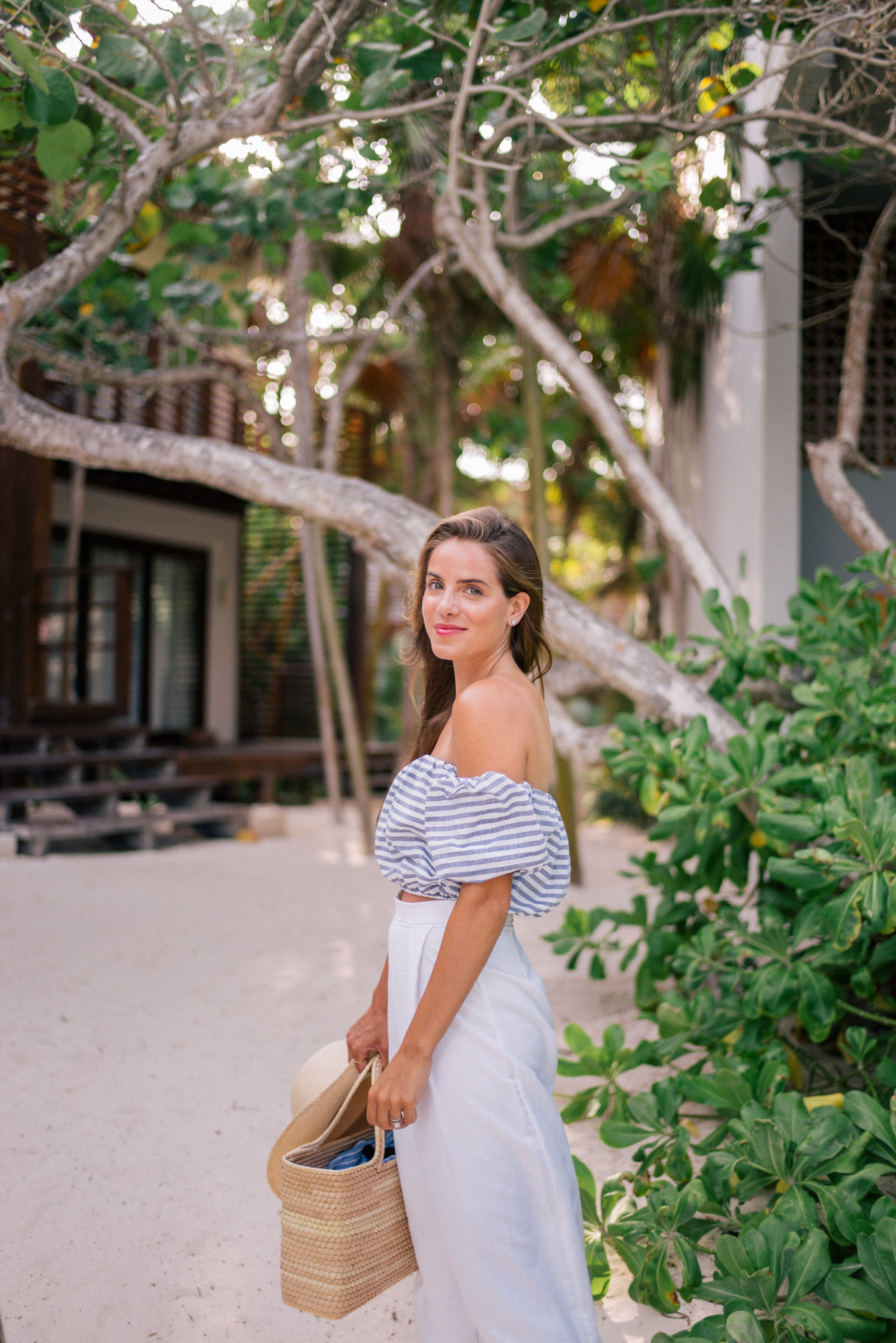 gmg-summer-makeup-routine-2-4 - Julia Berolzheimer
