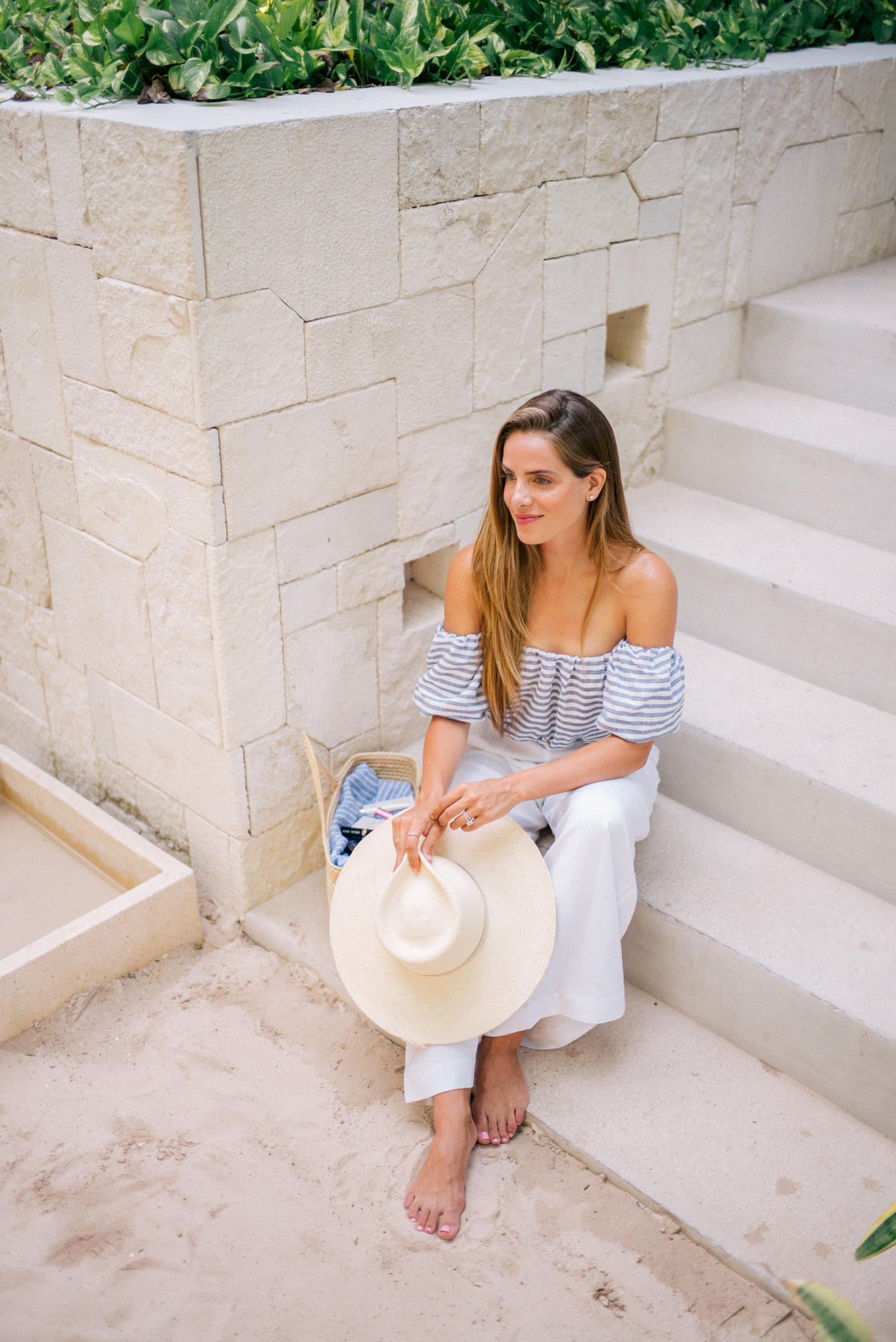 gmg-summer-makeup-routine-2-45 - Julia Berolzheimer