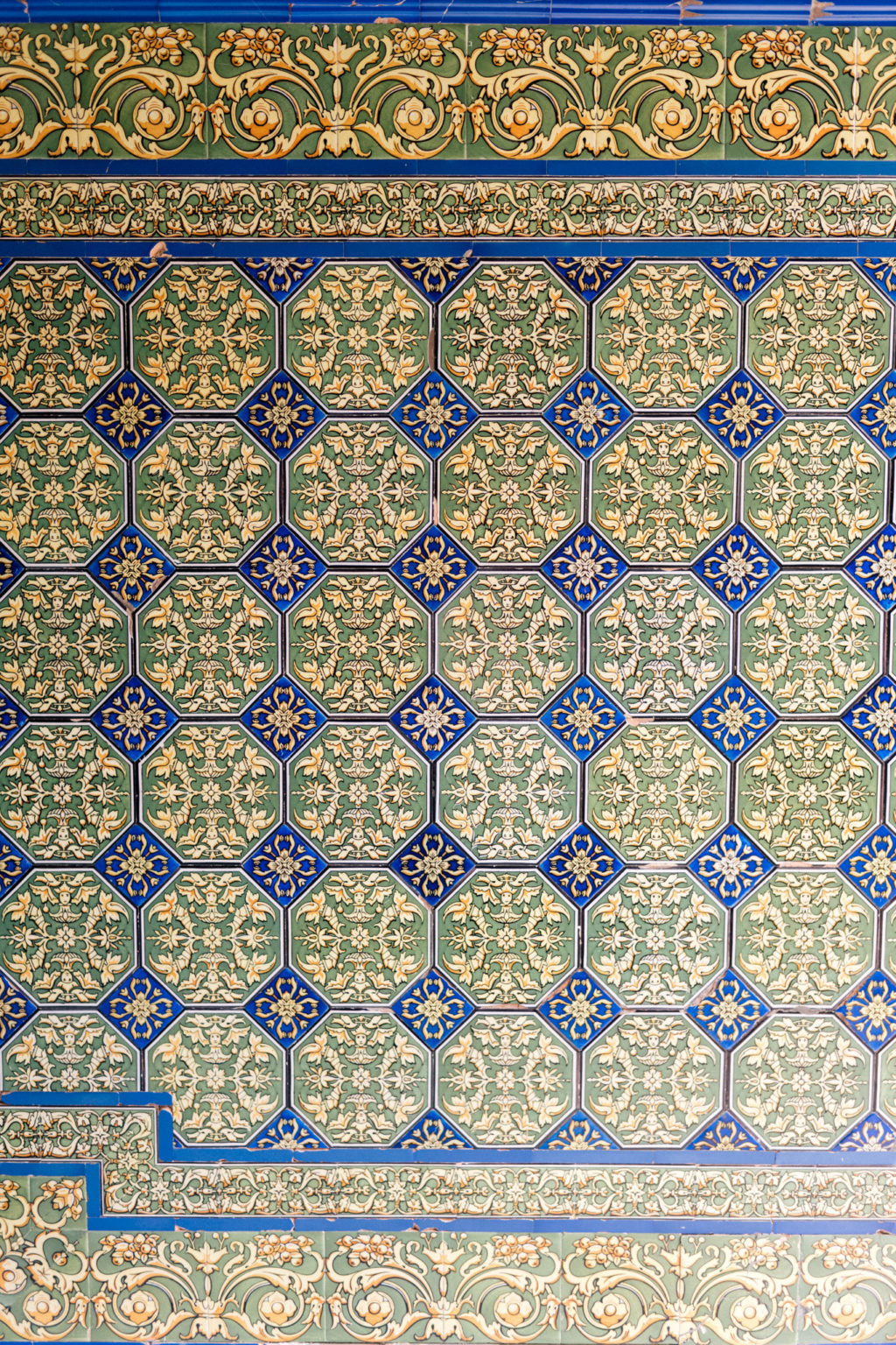 Beautiful Tiles in Seville & Visiting Casa de Pilatos - Julia Berolzheimer