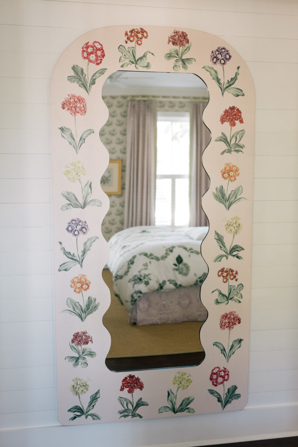 Beautiful Mirrors - Julia Berolzheimer