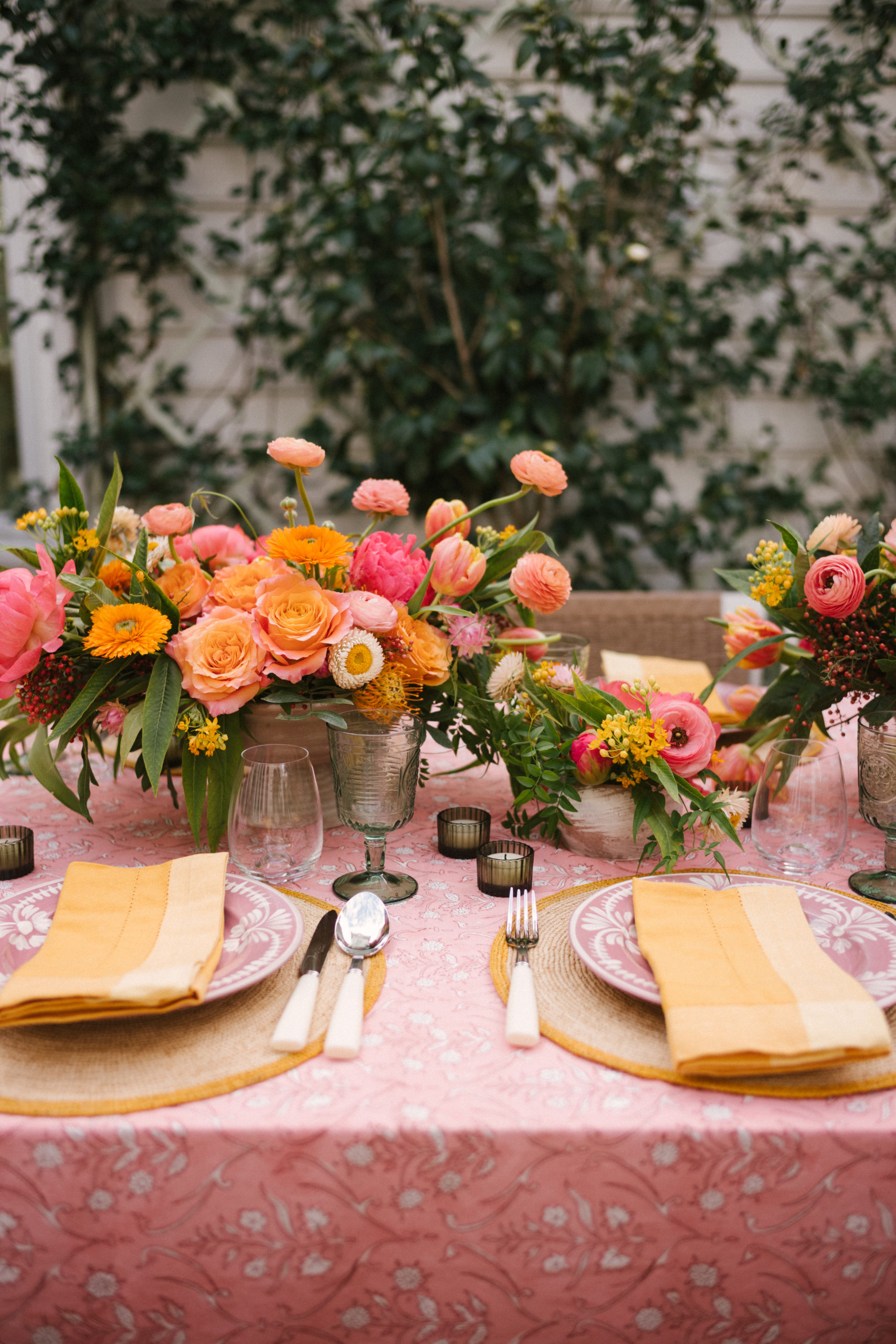 amazon-holiday-table-night-1007847 - Julia Berolzheimer